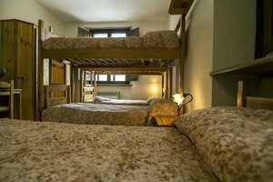 Chalet Il Camoscio (Abruzzo, L'Aquila, Rocca di Mezzo), otel  Abruzzo'dan