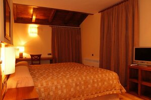 Hotel & Restaurante Peña (Comunidad Autònoma de Cataluña, Lleida, Vielha E Mijaran, Arros), otel  Katalonya'dan