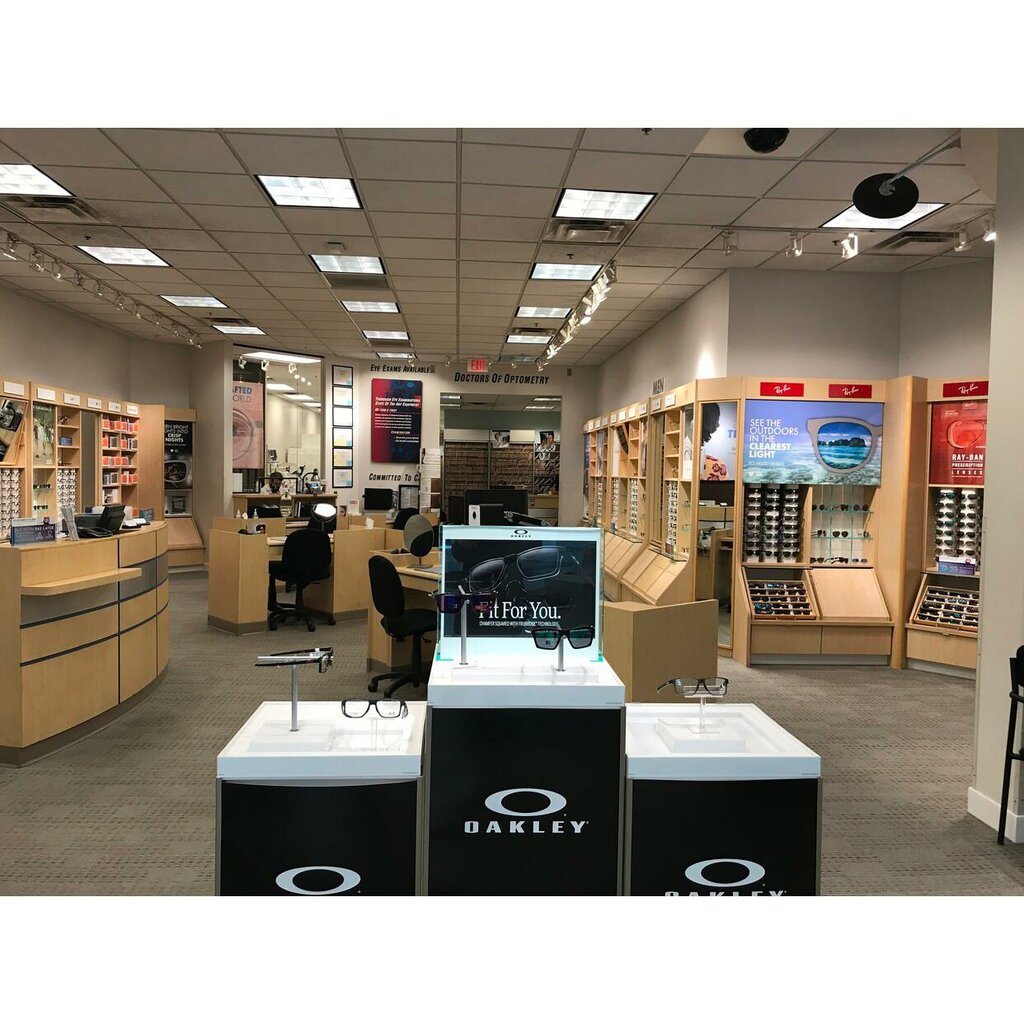 Giyim mağazası LensCrafters, Ohio Eyaleti, foto