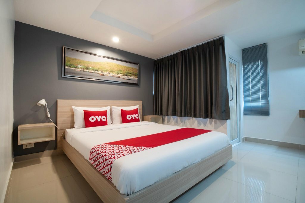 Otel Oyo 839 Next At Rating Hotel, Rayong, foto