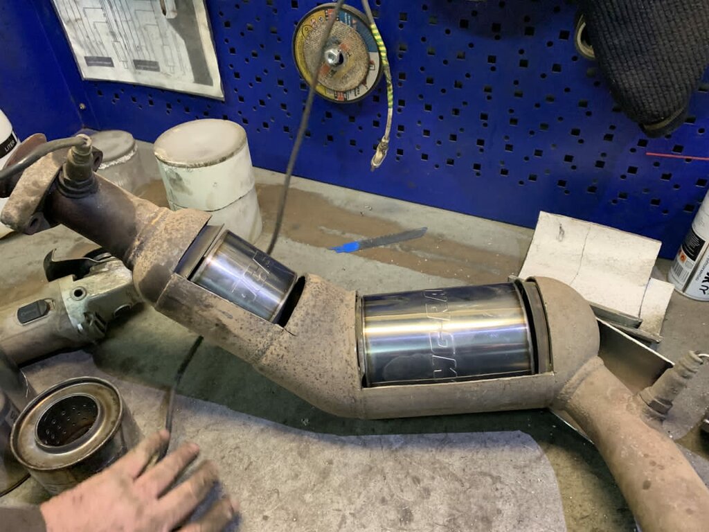 Otomobil servisi Udalenie katalizatora, Novoşahtinsk, foto