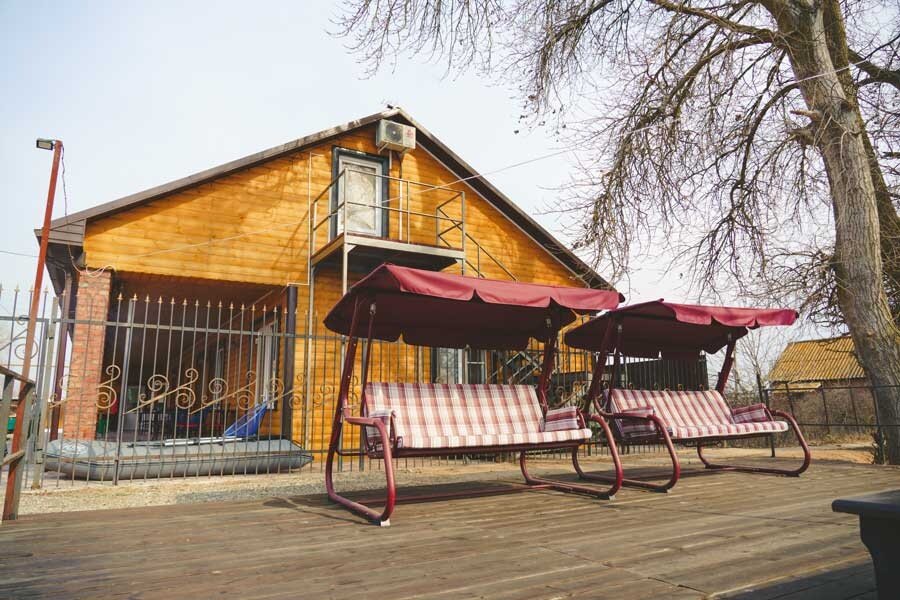 Tatil köyleri Rybatskij hutor Tabola, Kamyziak, foto