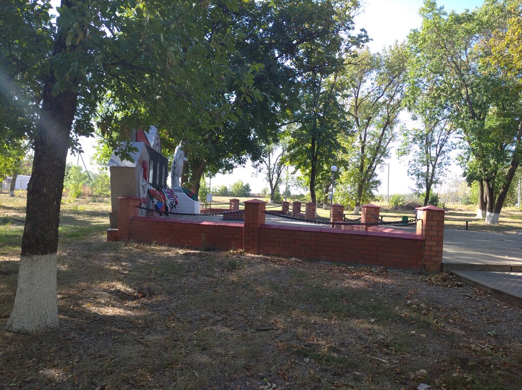 Anıt, heykel Воинам, павшим в годы Великой Отечественной войны, Krasnodarski krayı, foto
