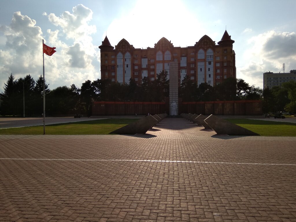 Anıt, heykel Вечный огонь, Blagoveshchensk, foto