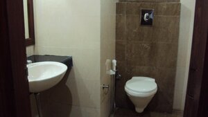 Riverside Resort (National Highway 7), otel  Uttarakhand'dan