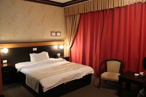 Alp Inn Hotel (Akademik Hasan Aliyev Street No:286, Baku), otel  Bakü'den