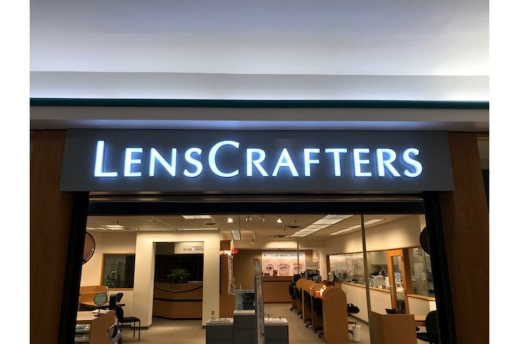 Giyim mağazası LensCrafters, Reading, foto