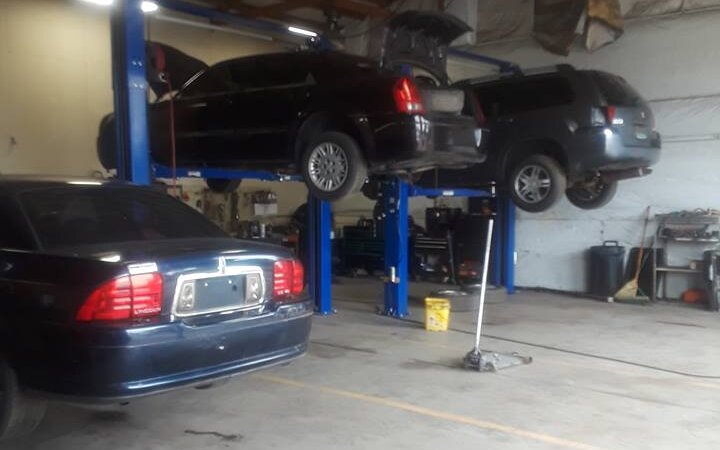 Otomobil servisi Supreme Automotive Service & Repair, Louisville, foto