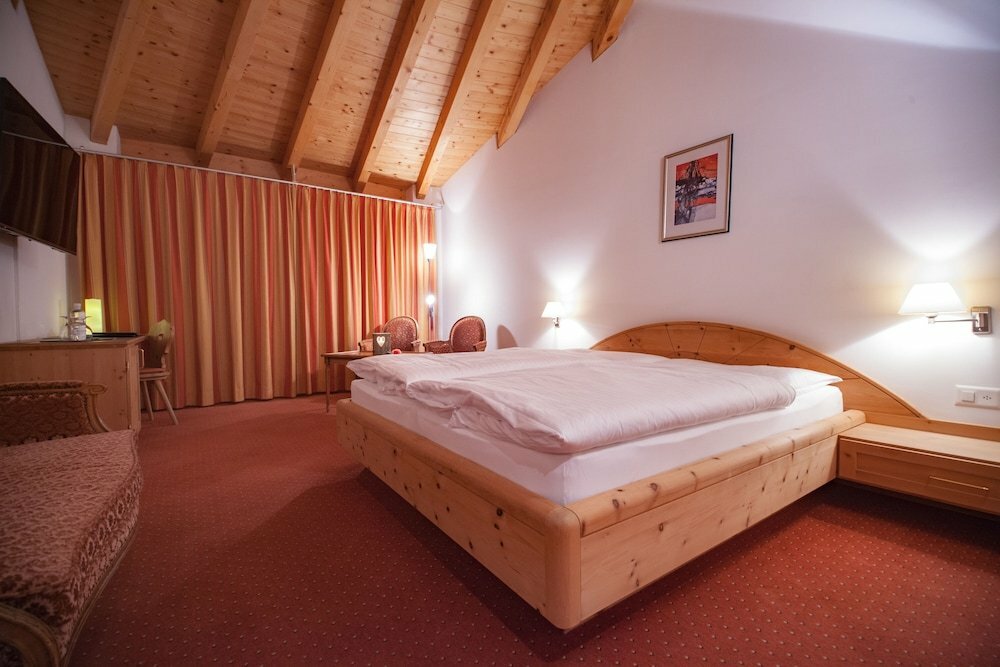 Otel Wellnesshotel Liun, Graubunden, foto