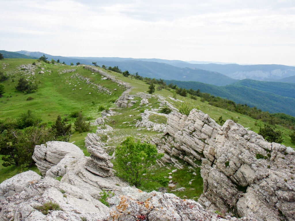 Dağ zirvesi Гора Сунгурта 1333 метра, Kırım Cumhuriyeti, foto