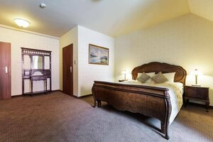 Hotel Folwark (Lodz Voivodeship, Powiat Zgierski, Zgierz, ulica Aleksandrowska, 63A), otel  Zgierz'den