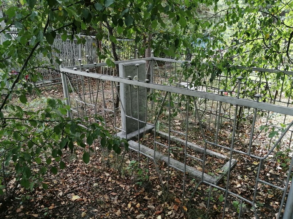 Ünlü kişilerin mezarları Первый военный комиссар Алтайского края А. Сорокин, Barnaul, foto