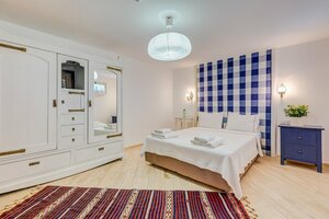 Ev Bharat Otel (İzmir, Çeşme, Alaçatı Mah., İnönü Cad., 55), otel  Çeşme'den