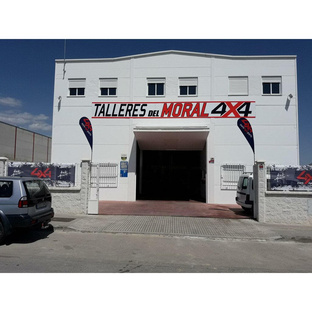 Otomobil servisi Talleres Del Moral 4x4, Endülüs, foto