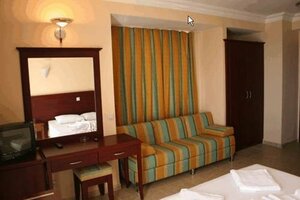 Acropol Beach (Antalya, Konyaaltı, Akdeniz Blv., 130B), otel  Antalya'dan