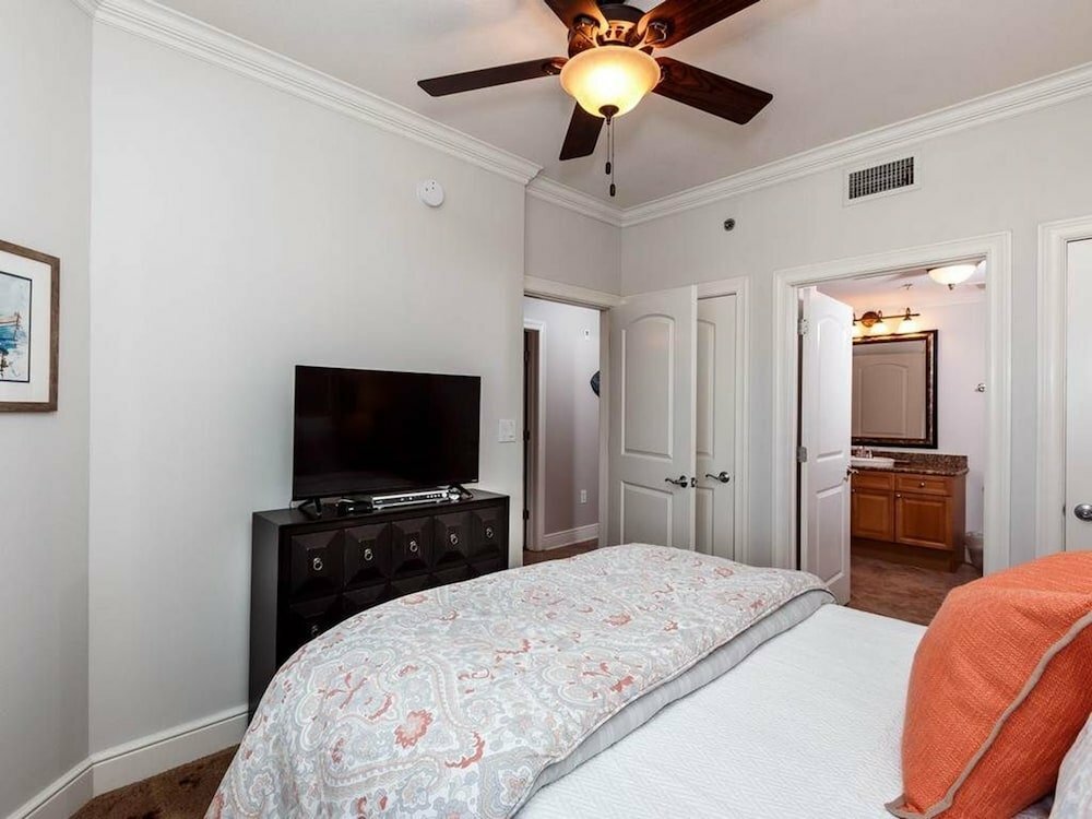 Otel Azure Beach Resort by Panhandle Getaways, Florida Eyaleti, foto