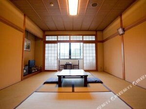La Foret Fukiya (Okayama Prefecture, Takahashi), otel