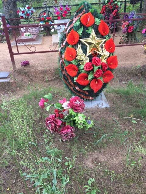 Anıt, heykel Братская могила, Pskovskaya oblastı, foto