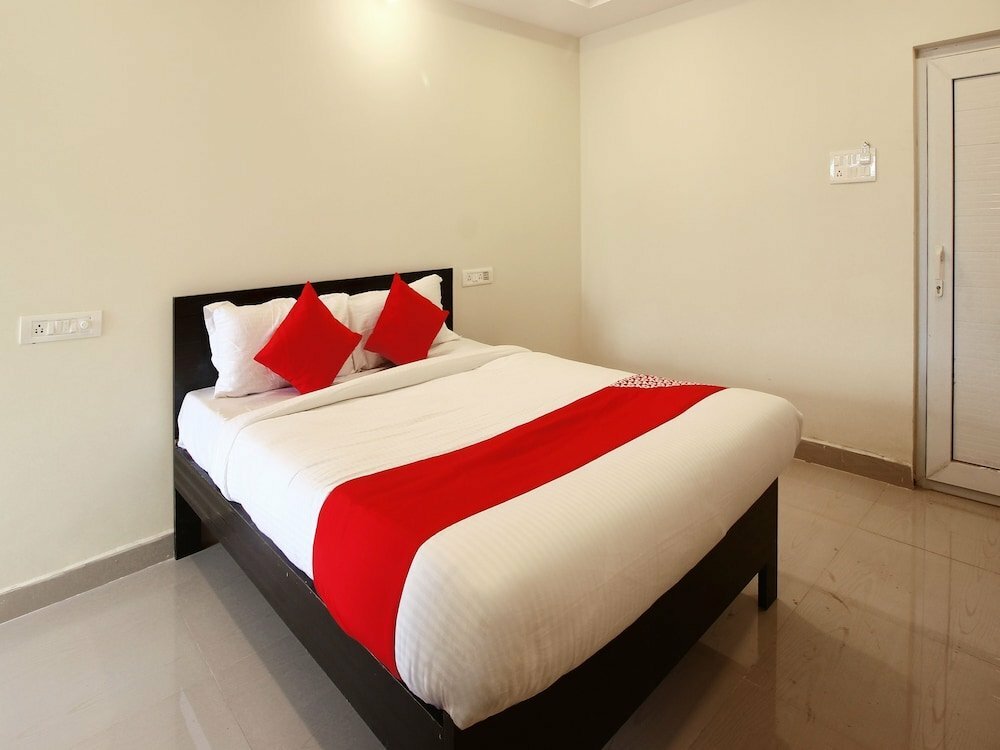 Otel Oyo 13636 Sri Vinayaka Grand, Dünya, foto