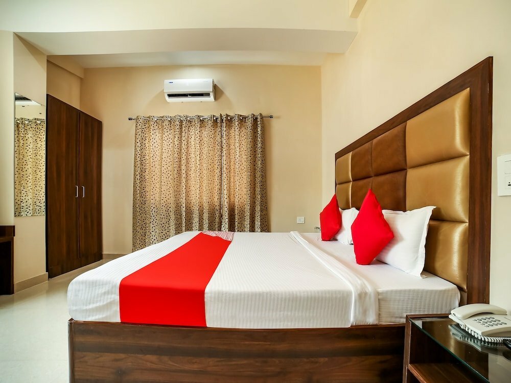 Otel Capital O 37423 Golden Leaf, Uttarakhand, foto