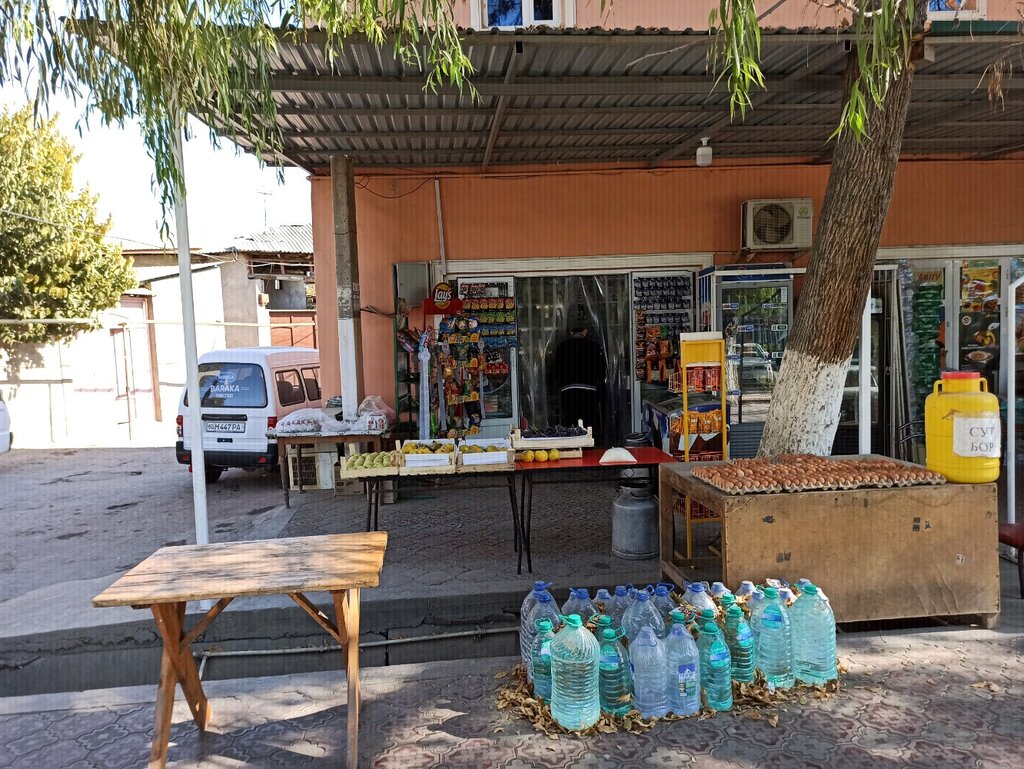 Market Grocery Store, Nemengan, foto