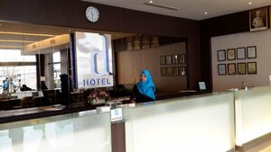 D Hotel Seri Iskandar (Lebuh Raya Ipoh Lumut), otel