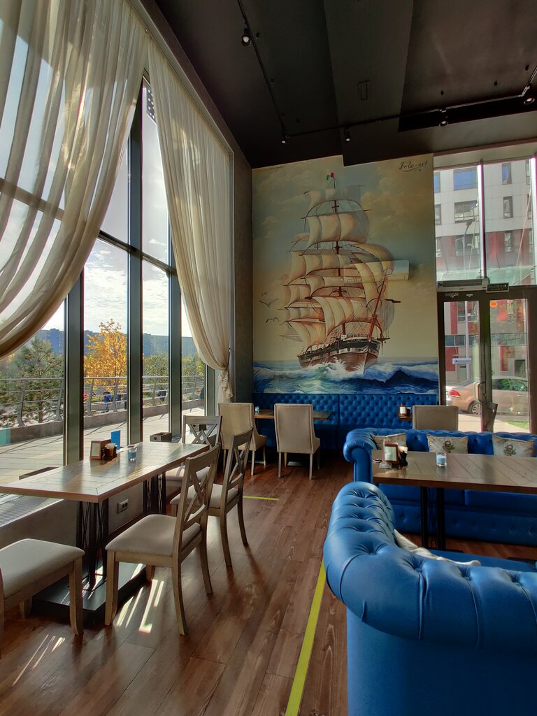 Restoran VIA Nave Trattoria, Moskova, foto