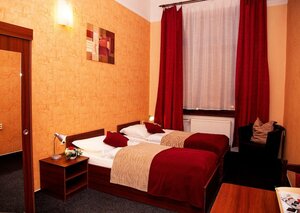 Hotel Centrum (Olomoucký kraj, Prerov, Hranice), otel  Hranice'den