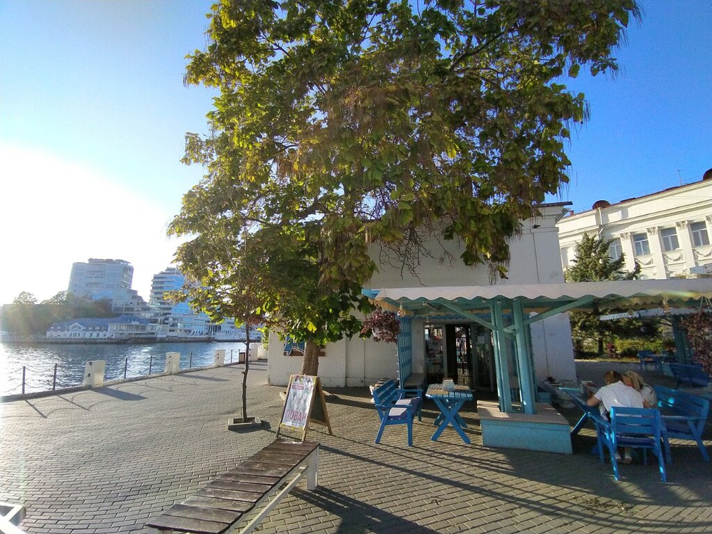 Kafe Tavern on the waterfront, Sevastopol, foto