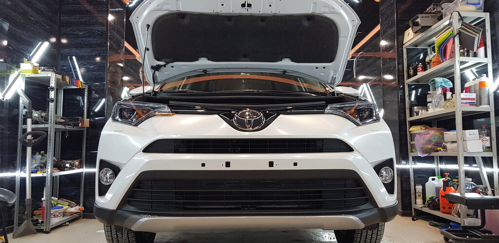 Otomobil servisi Fox Auto, Simferopol (Akmescit), foto