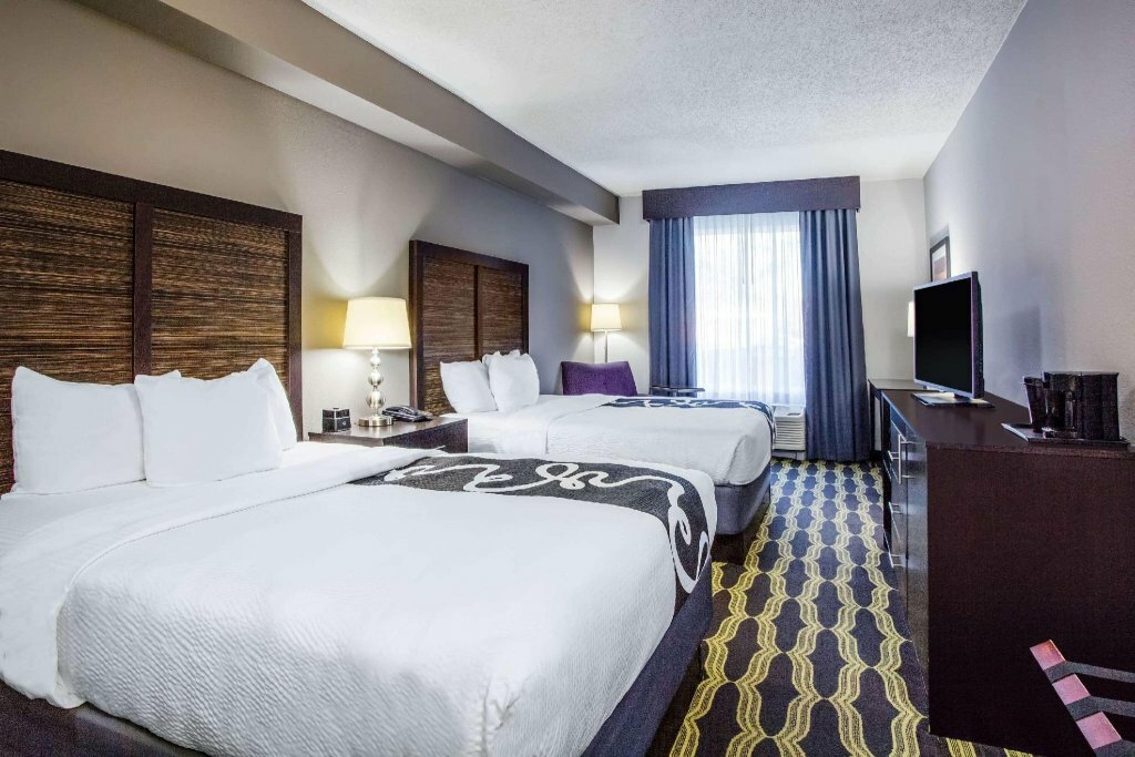 Otel La Quinta Inn & Suites by Wyndham Lynchburg at Liberty Univ, Lynchburg, foto