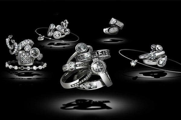 Saat tamircileri Juwelier Baier Uhrmacher Hochzeitsschmuck München, Münih, foto