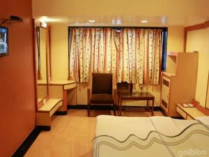 Saibaba International Hotel (State of Maharashtra, Central Railway, Sainagar Shirdi Railway Station), otel