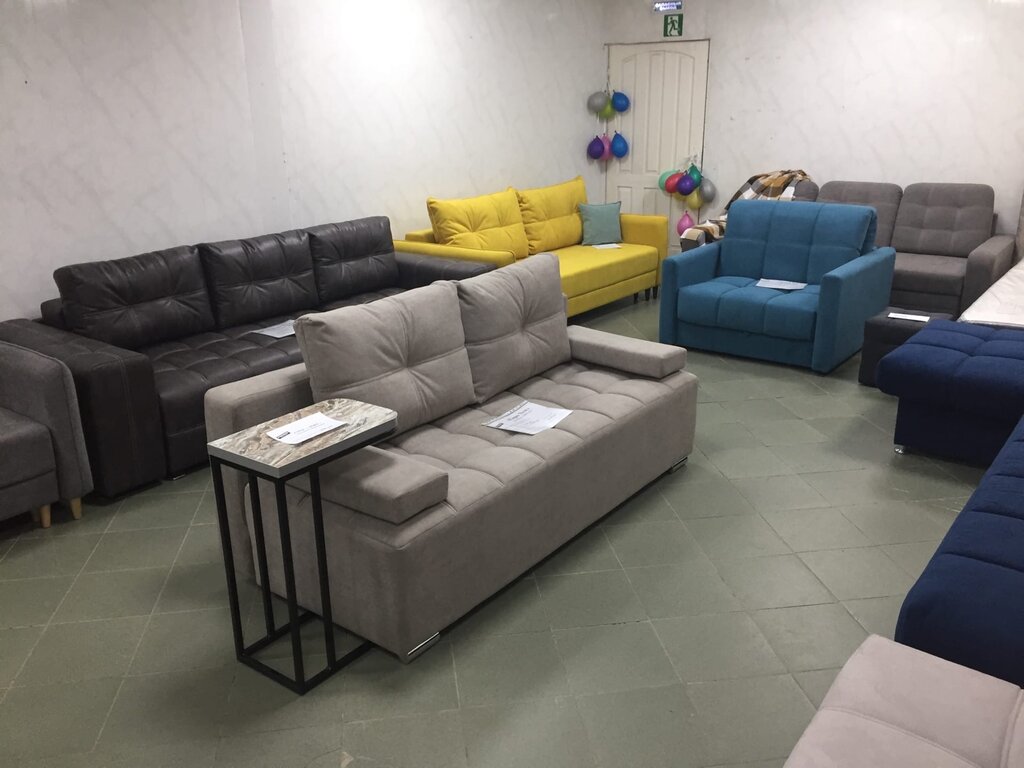 Koltuk takımı mağazaları Podushe, Pechora, foto