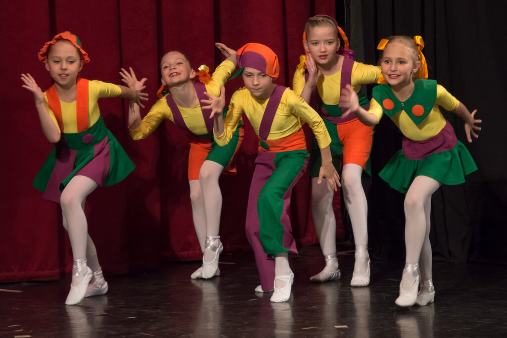 Dans okulları Teatr-studiya tantsa Zhar-ptitsa, Moskova, foto