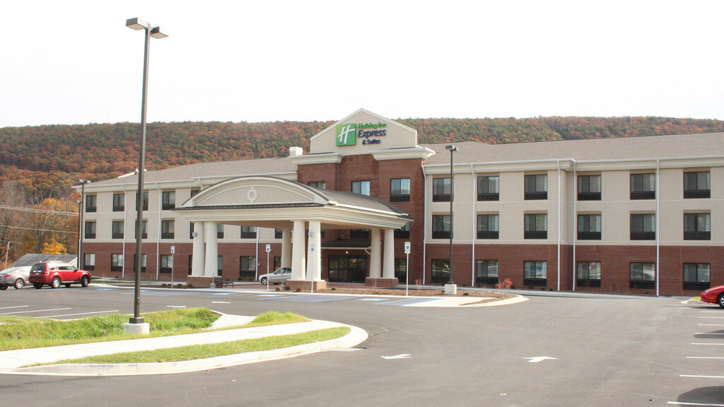 Otel Holiday Inn Express & Suites Cumberland - La Vale, Maryland Eyaleti, foto