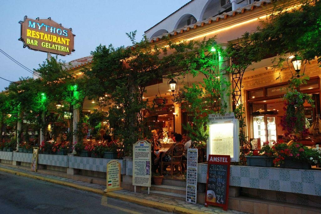 Otel Beautiful 9-bed Villa in Gouvia With Tennis Court, İyonya Adaları, foto