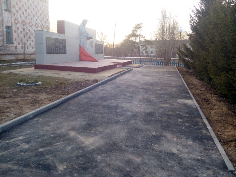 Anıt, heykel Мемориал Великой Отечественной войны, Nijegorodskaya oblastı, foto