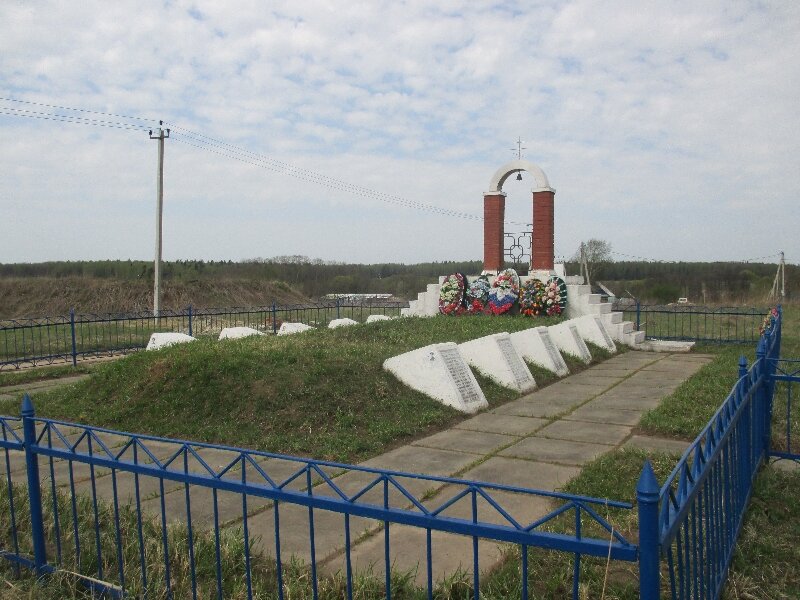 Anıt, heykel Памятник, Kalujskaya oblastı, foto