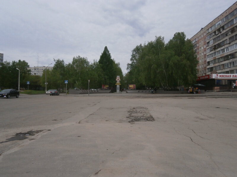 Anıt, heykel Памятный знак в честь Победы в Великой Отечественной войне, Barnaul, foto