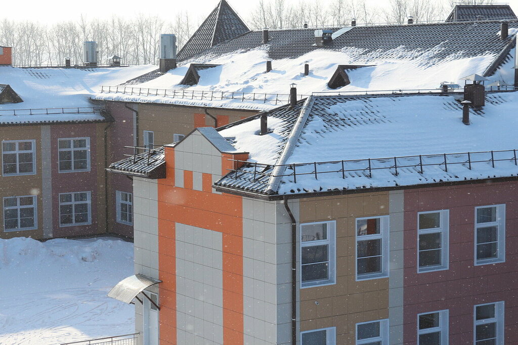 Çatı ve çatı materyalleri Rus. Sistemy bezopasnosti krovli, Magnitogorsk, foto