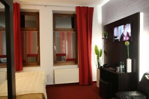 SL'otel - Das Stadthotel (Heinrich-Zille-Straße No:2, Bernburg (Saale)), otel  Bernburg'dan