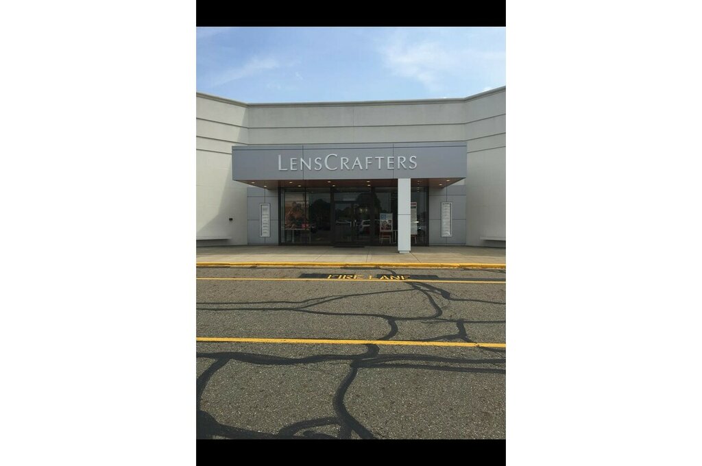 Giyim mağazası LensCrafters, Ohio Eyaleti, foto