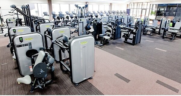 Fitness kulüpleri コナミスポーツクラブ 西大路御池, Kyoto, foto