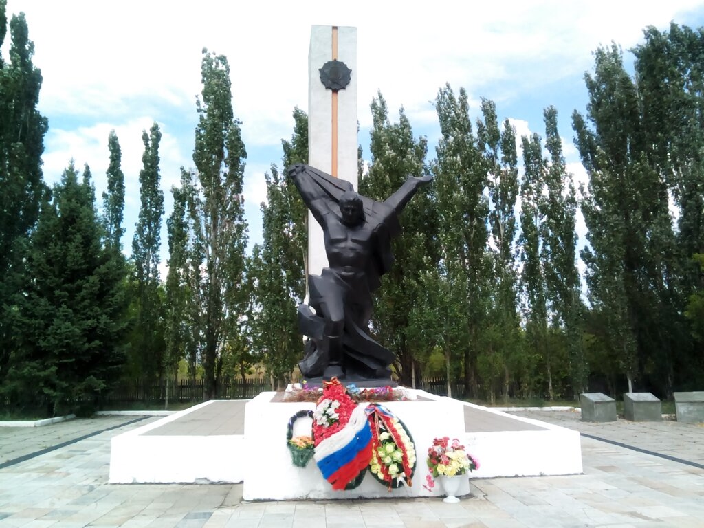 Anıt, heykel Мемориал Воинской Славы, Omskaya oblastı, foto