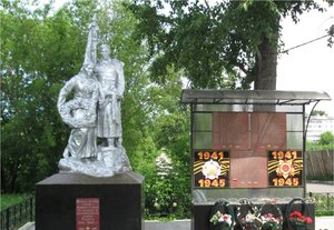 Мемориал Великой Отечественной войны (Tver Region, Staritsa, ulitsa Vagzhanova), anıt, heykel  Staritsa'dan