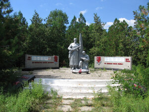 Братская могила воинов (Dnipropetrovska Region, Sinelnikovskiy District, selo Medychne), anıt, heykel  Dnepropetrovsk Bölgesi'nden