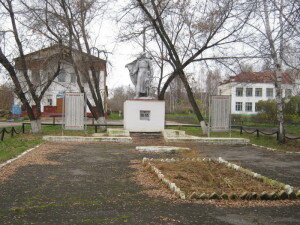 Павшему солдату (Tsentralnaya ulitsa No:259А, selo Bolshiye Posyolki), anıt, heykel  Ulyanovskaya oblastından