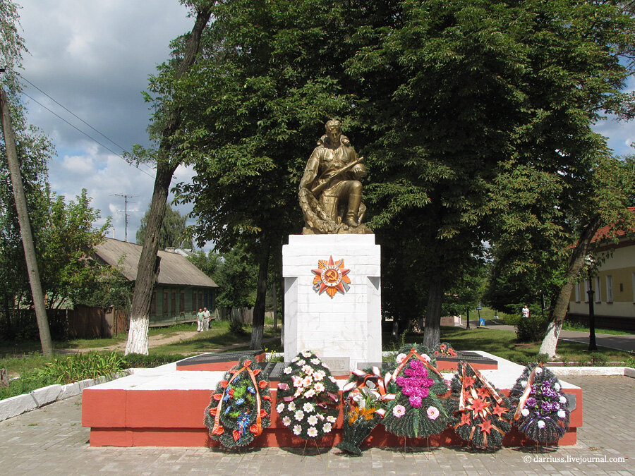 Anıt, heykel Мемориал Великой Отечественной войны, Svetlahorsk, foto
