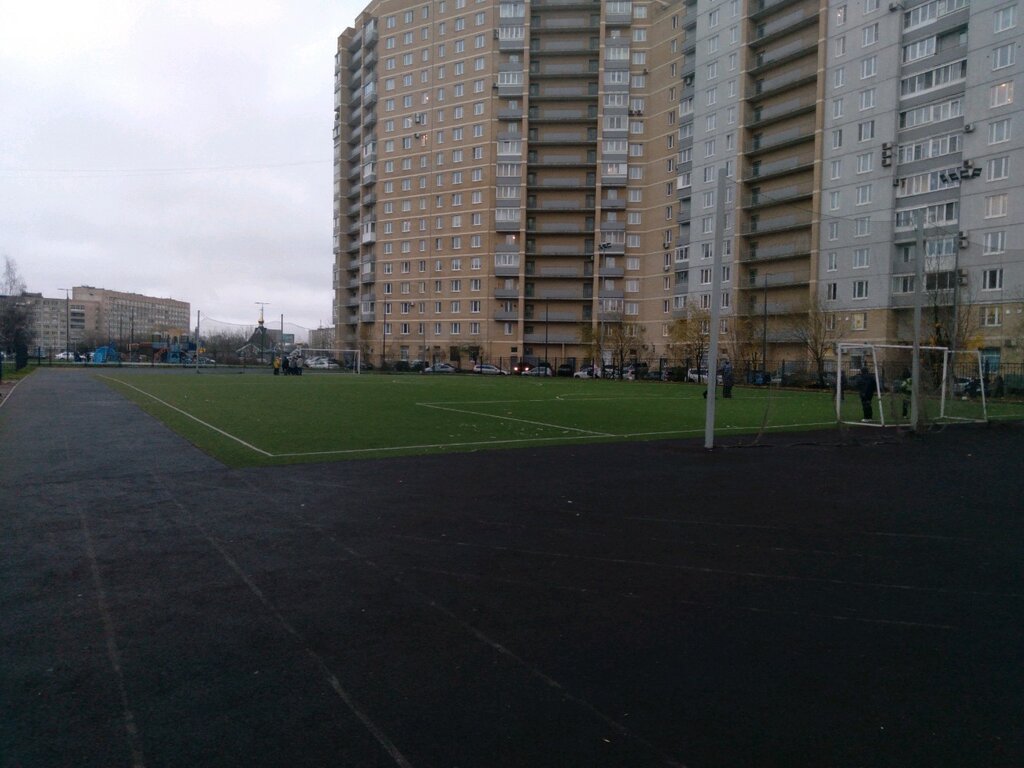 Spor alanı Стадион школы № 303, Saint‑Petersburg, foto